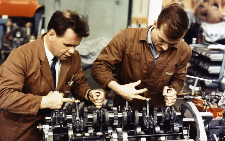 Porsche Type 912 flat-12 engine tech guide - Prestige & Performance Car